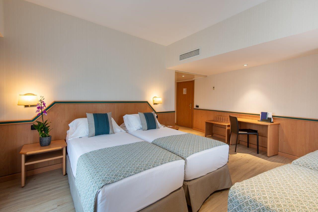 Habitación Familiar - Hotel Madrid Praga - Madrid