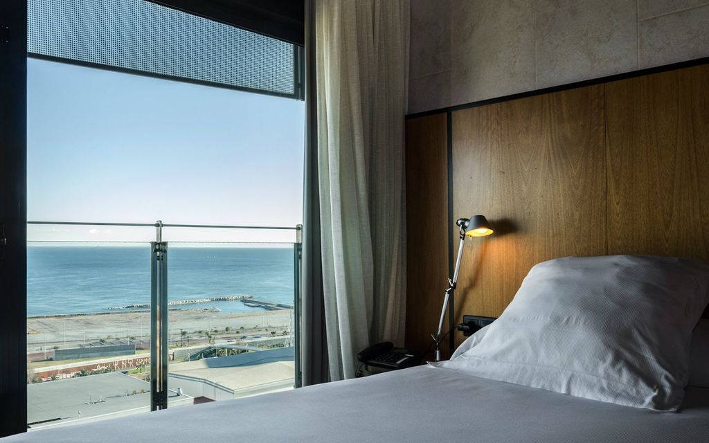Barcelona accommodation | Four-star Barcelona Princess Hotel