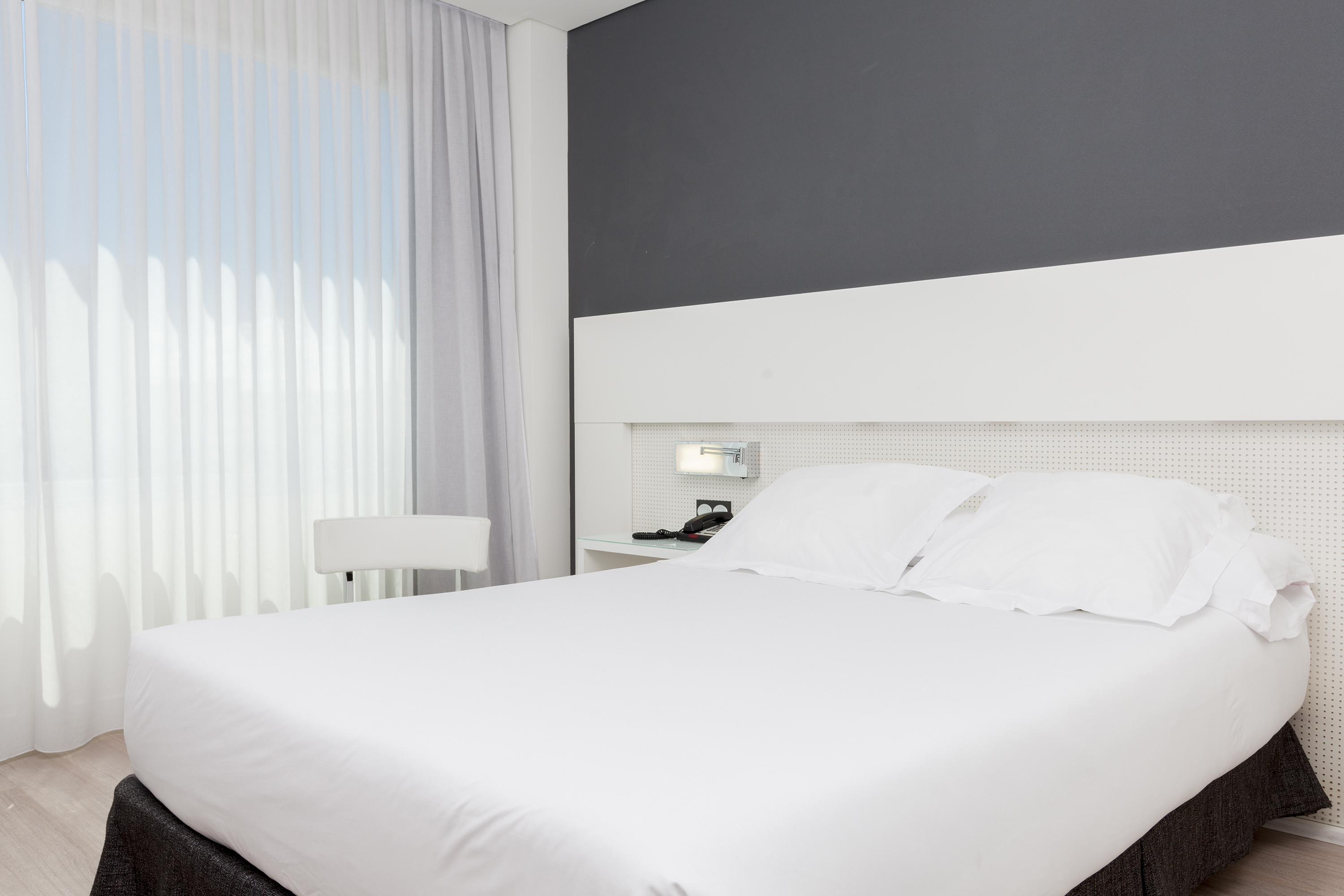Standard Room with free airport shuttle - Axor Hoteles - Madrid